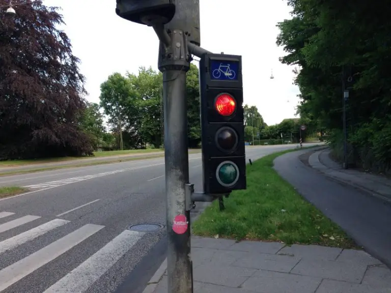 Lesson 18: Python Operators | Learn and Practice with HolyPython.com